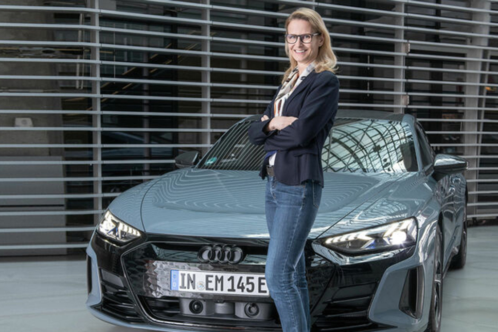 Expertin in der Elektromobilität